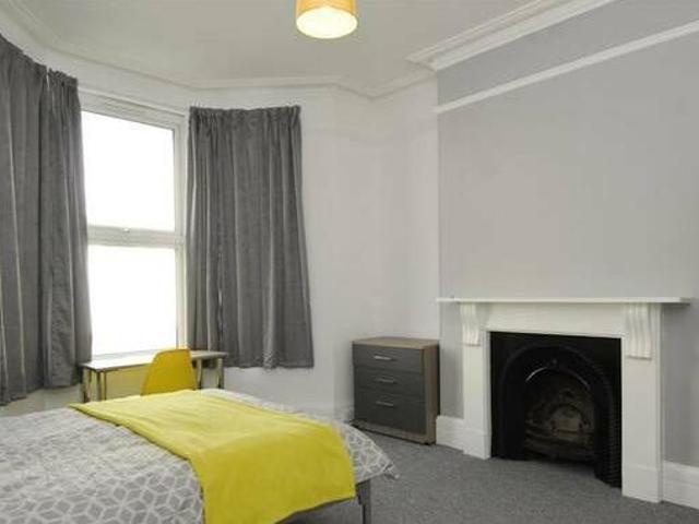 4 bedroom house for rent in Sydney Street Plymouth PL1