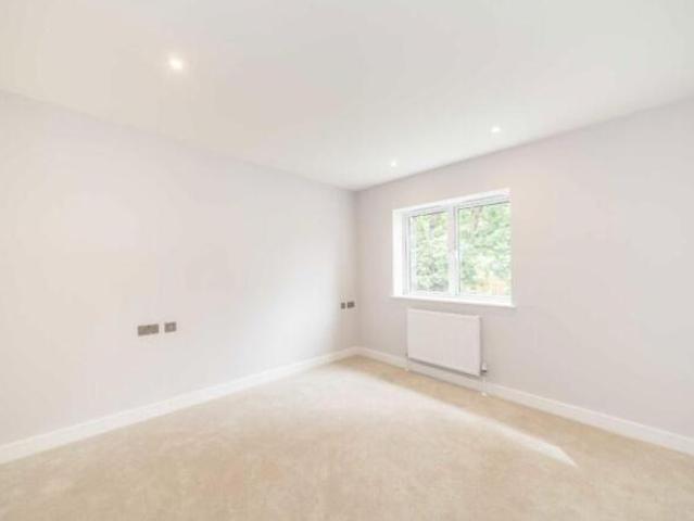 4 bedroom house for rent in Pollards Hill North, Streatham, SW16