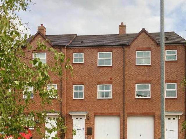4 bedroom house for rent in Poppy Close Evesham WR11