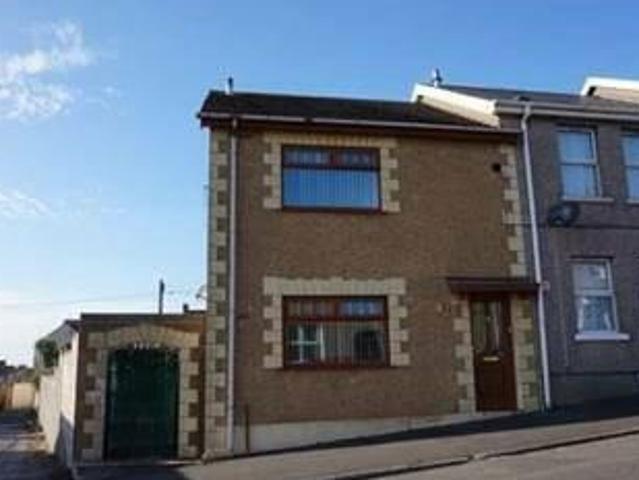 4 Bedroom House For Rent In Port Tennant