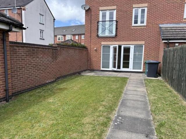 4 bedroom house for rent in Portland Road, Great Sankey, Warrington, WA5