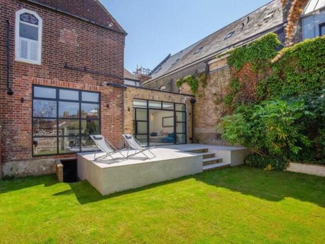 4 bedroom house for rent in Park Lane, Norwich, NR2