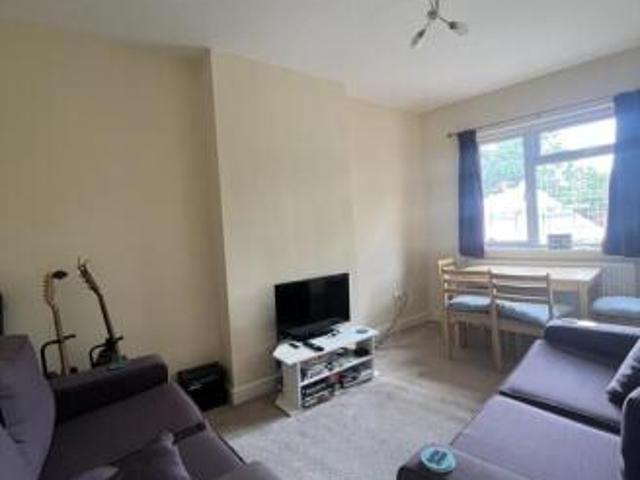 4 bedroom house for rent in Park Parade, Gunnersbury Avenue, W3