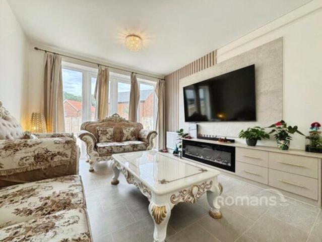 4 bedroom house for rent in Peacock Avenue, Basingstoke, Hampshire, RG23