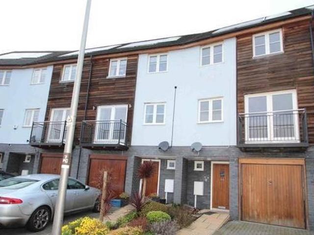 4 bedroom house for rent in Penshurst READY NOW MK6