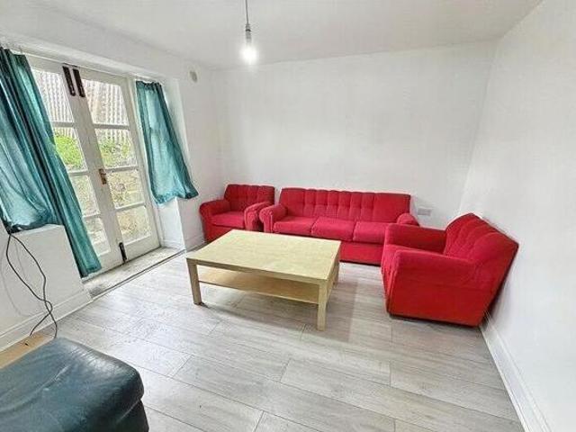 4 Bedroom House For Rent In Plaistow