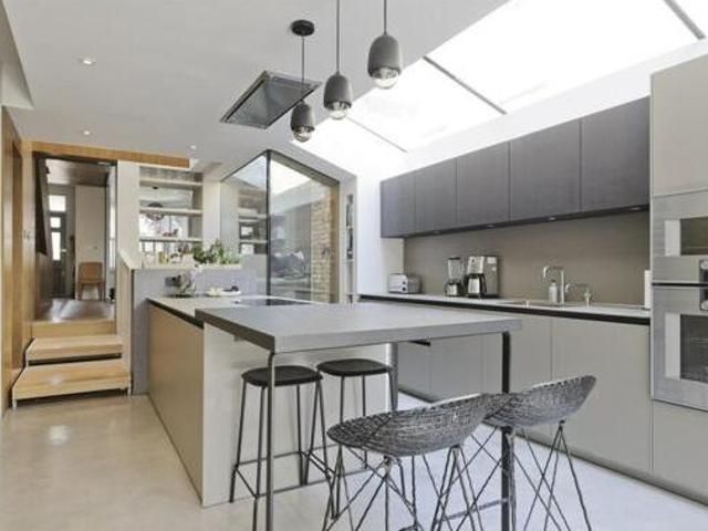 4 Bedroom House For Rent In Queens Park, London