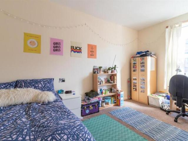 4 bedroom house for rent in Royal Park Avenue, Hyde Park, Leeds, LS6