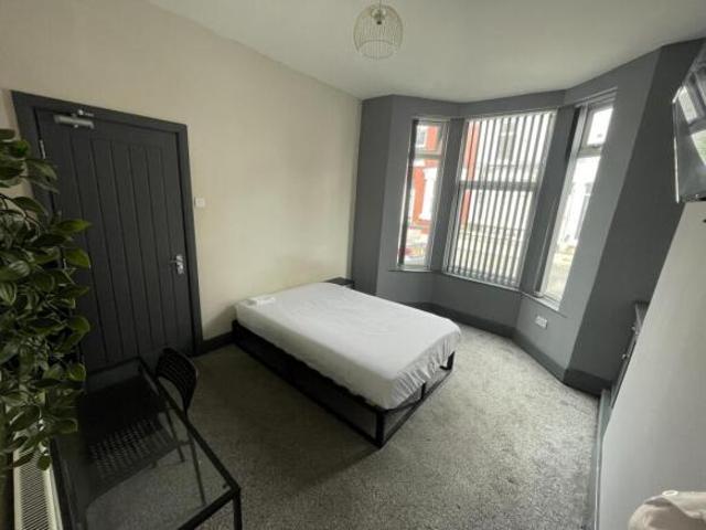 4 bedroom house for rent in Romer Road, Liverpool, L6