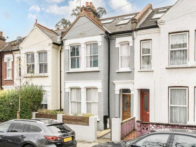 4 bedroom house for rent in Rookstone Road, Tooting, SW17