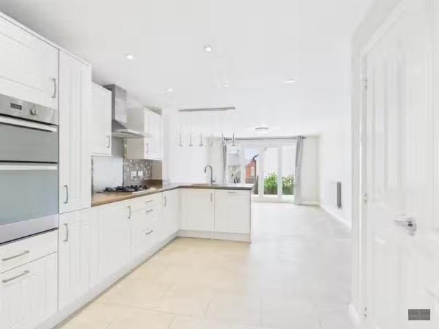 4 bedroom house for rent in Roscoff Road, Dawlish, EX7