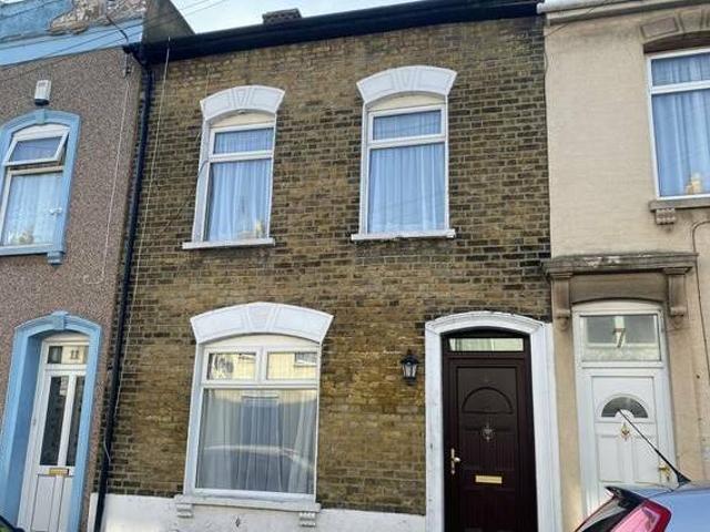 4 bedroom house for rent in Ranelagh Rd Sheerness ME12