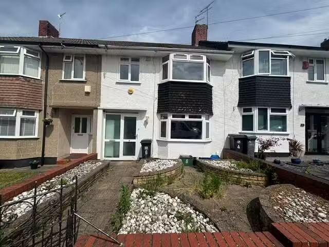 4 bedroom house for rent in Redhill Drive, Fishponds, Bristol.
