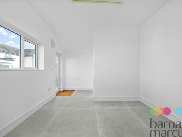 4 bedroom house for rent in Russell Road, LONDON, N20