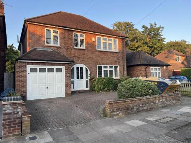 4 bedroom house for rent in Woodland Drive, Cassiobury Estate, Watford, WD17