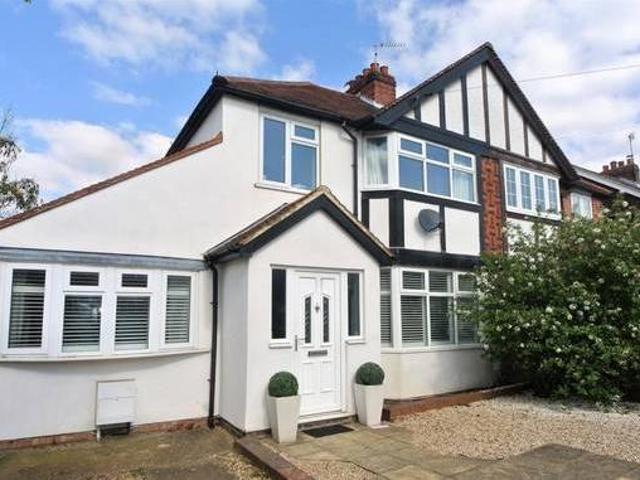 4 bedroom house for rent in WaltonOnThames KT12