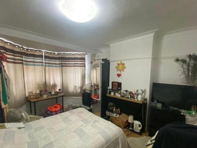 4 Bedroom House For Rent In Walthamstow