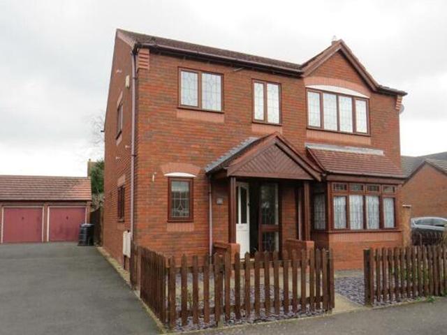 4 Bedroom House For Rent In Wellesbourne