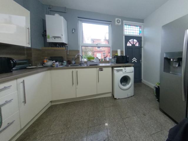 4 bedroom house for rent in Welton Grove, Leeds, West Yorkshire, LS6