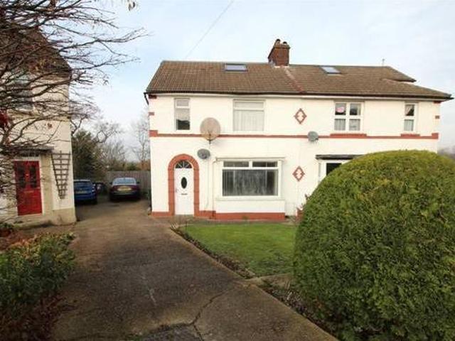 4 bedroom house for rent in Wentworth Road Barnet Hertfordshire EN5