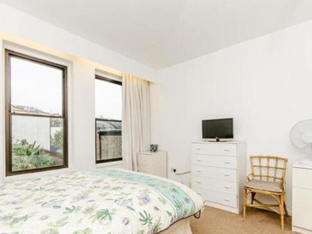 4 Bedroom House For Rent In West Hampstead, London
