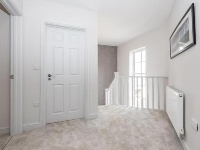 4 bedroom house for rent in Whiteley Croft Gardens, Otley, West Yorkshire, UK, LS21