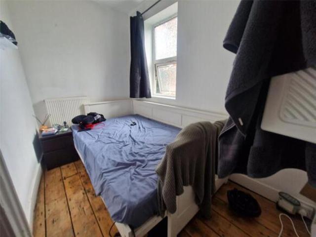 4 bedroom house for rent in Wightman Road, Harringey, London, N8