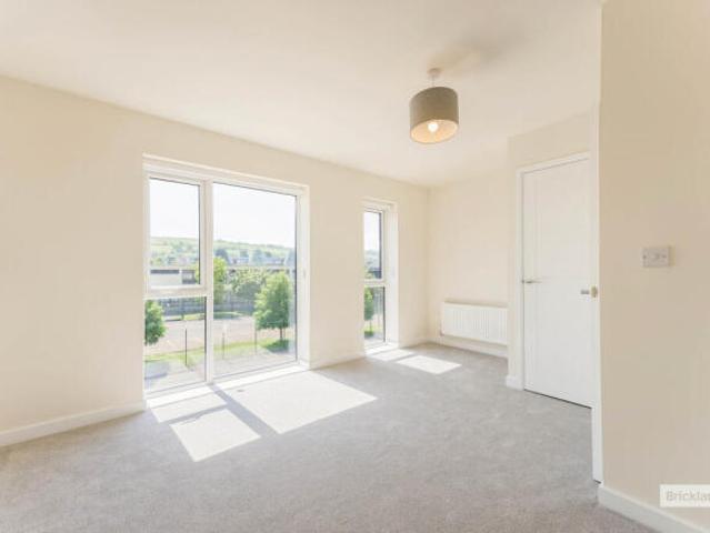 4 bedroom house for rent in William Jessop Way, BS13