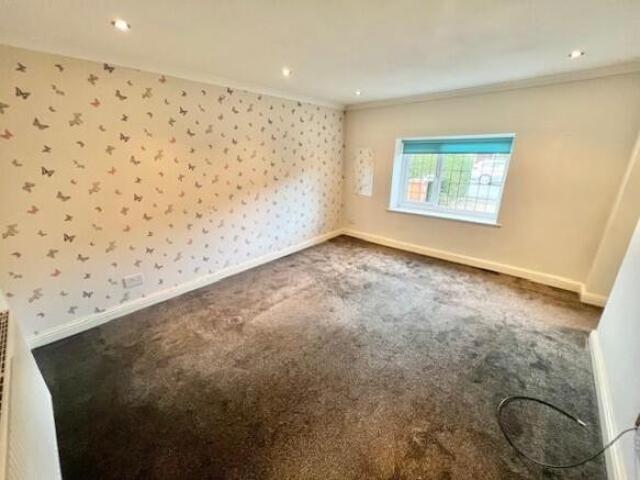 4 bedroom house for rent in Windermere Road, Bradford, BD7