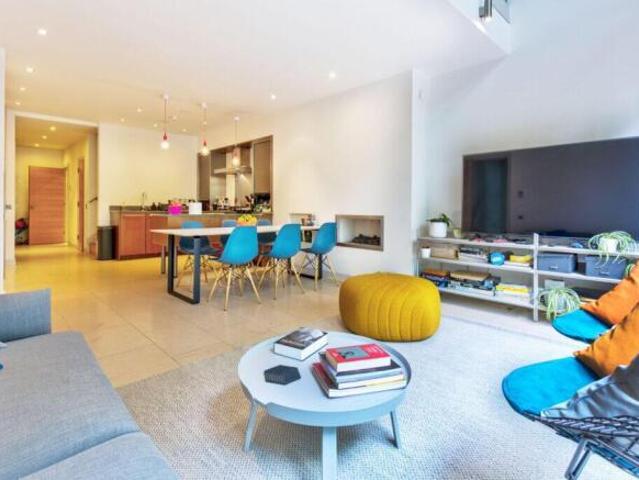 4 bedroom house for rent in Tercelet Terrace, Oak Hill Park, NW3