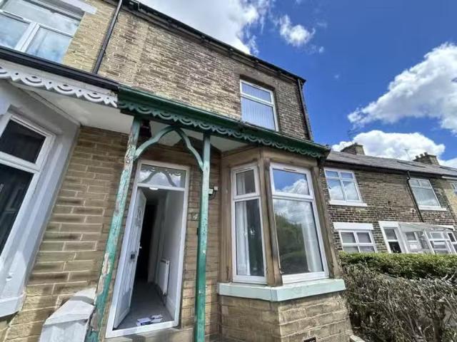 4 bedroom house for rent in Thornton Lane, Bradford, West Yo.