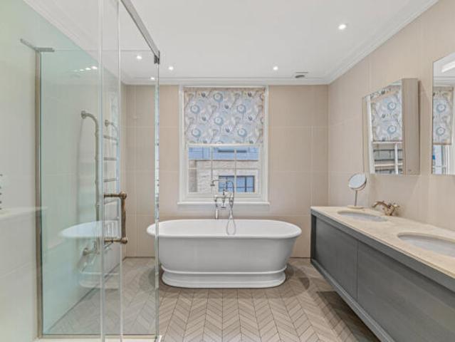 4 bedroom house for rent in Trevor Square, Knightsbridge, London, SW7