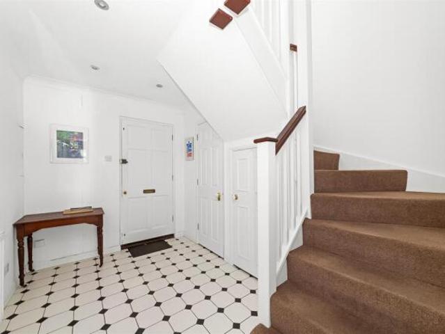 4 bedroom house for rent in Vestry Mews, London, SE5