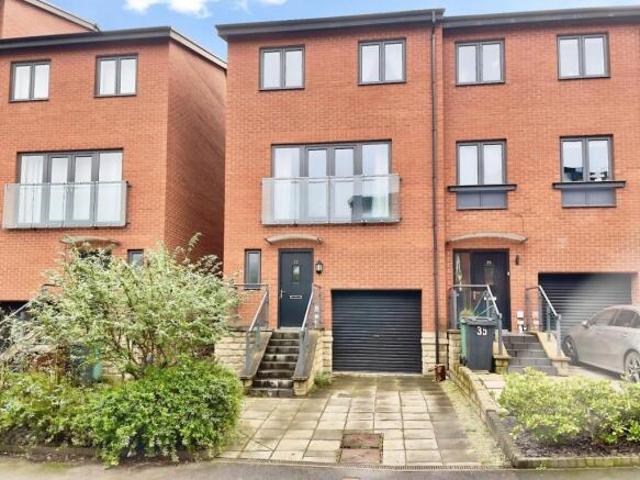 4 bedroom house for rent in Yarn Street, Hunslet, Leeds, West Yorkshire, LS10