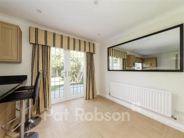 4 bedroom house for rent in Yetlington Drive, Gosforth, Newcastle Upon Tyne, NE3
