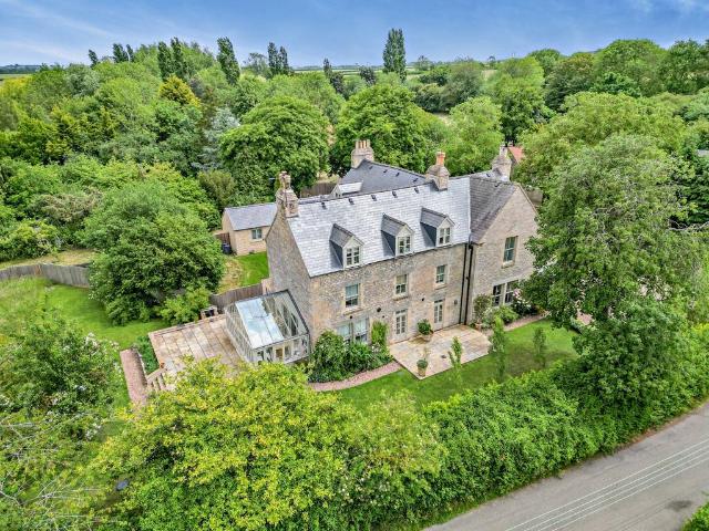 7 bedroom house for sale