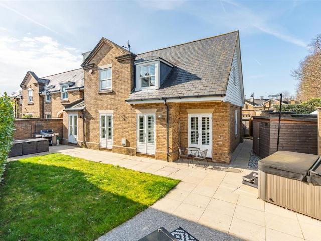 4 bedroom house for sale