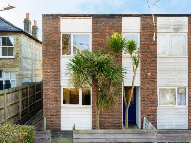 4 bedroom house for sale