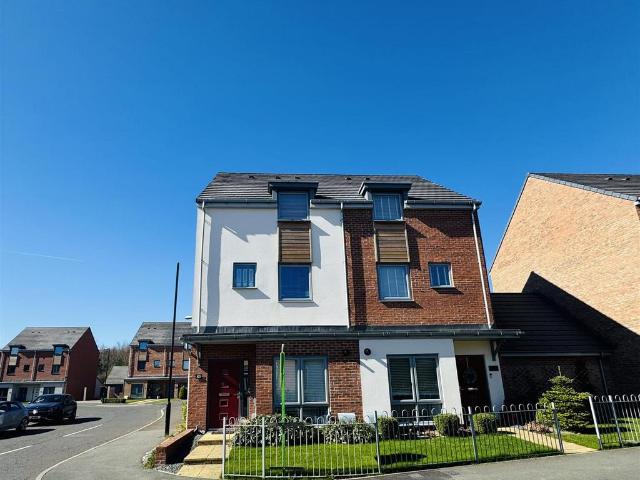 4 bedroom house for sale