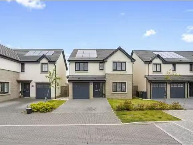 4 bedroom house for sale, 14 Bain Street, Gilmerton, Edinburgh.