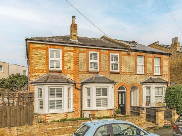 4 bedroom semi detached house for sale