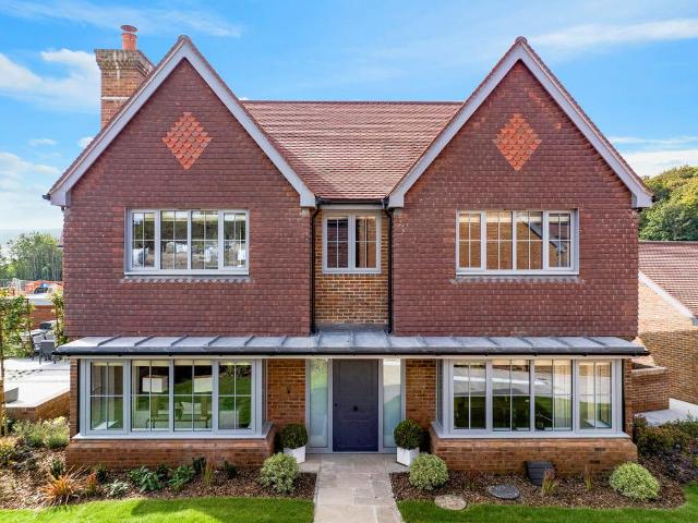 4 bedroom house for sale