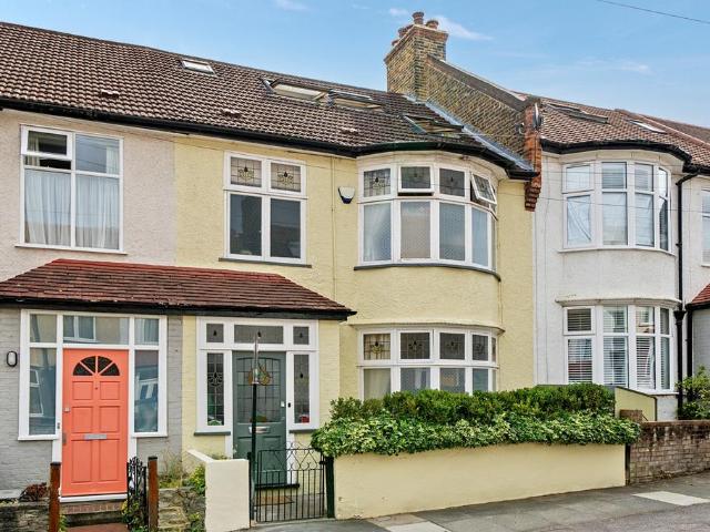 4 bedroom terraced house for sale