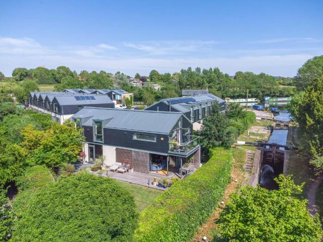 4 bedroom house for sale