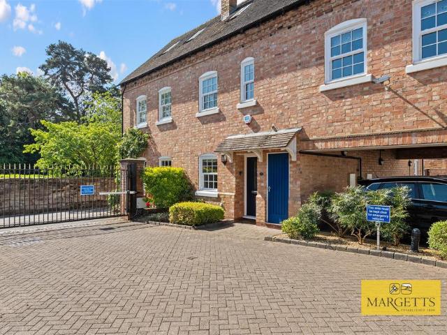 4 bedroom house for sale