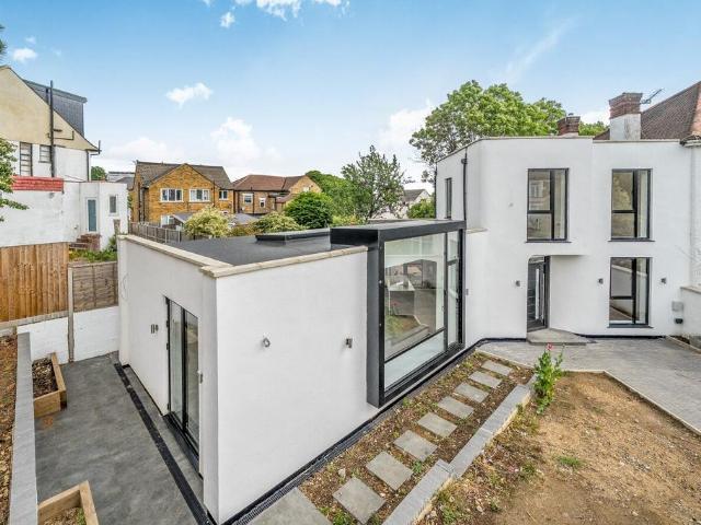 4 bedroom house for sale