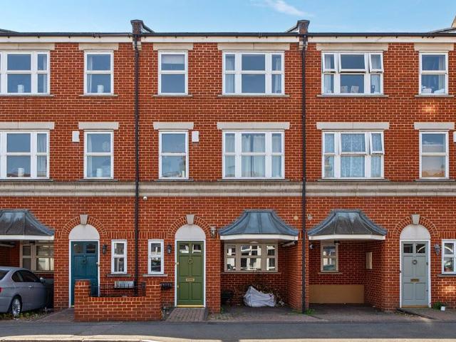 4 bedroom house for sale