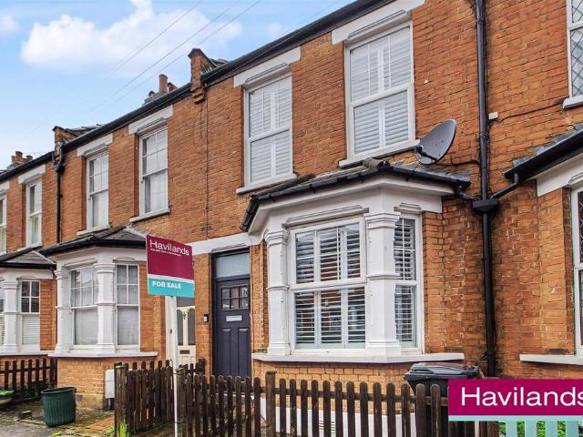 4 bedroom terraced house for sale