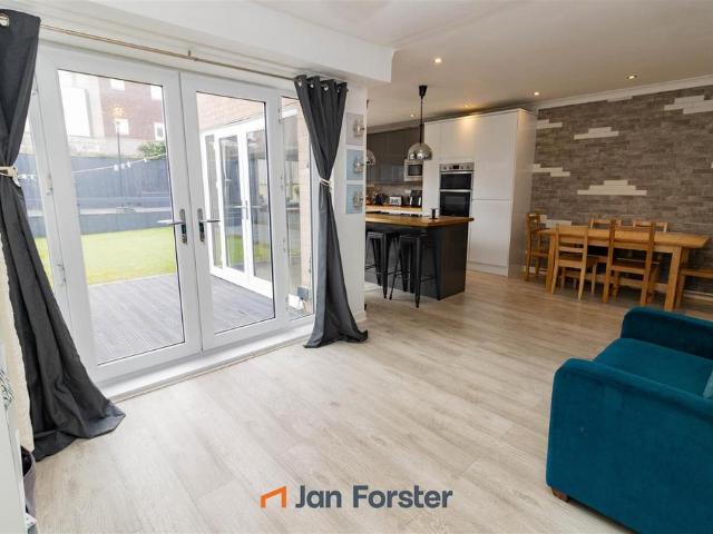 4 bedroom house for sale
