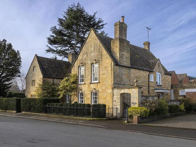 4 bedroom house for sale
